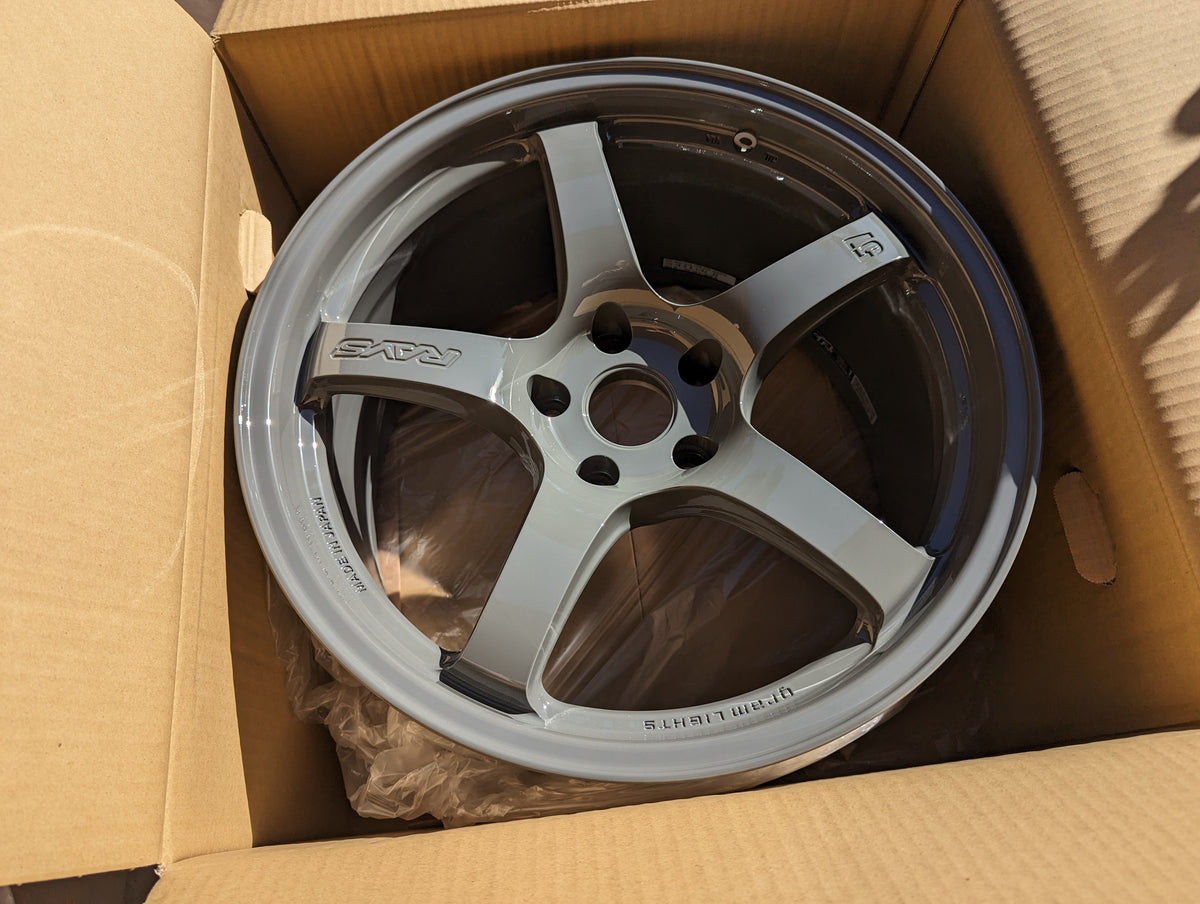 Rays Gram Lights 57 CR (Gloss Grey) - 5x114.3 - 18x9.5 +22 – Hausofwheels