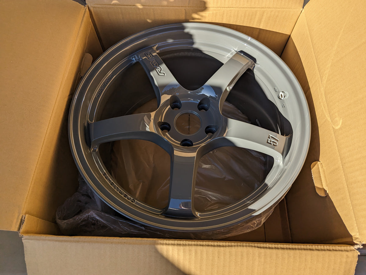 Rays Gram Lights 57 CR (Gloss Grey) - 5x114.3 - 18x9.5 +38 – Hausofwheels