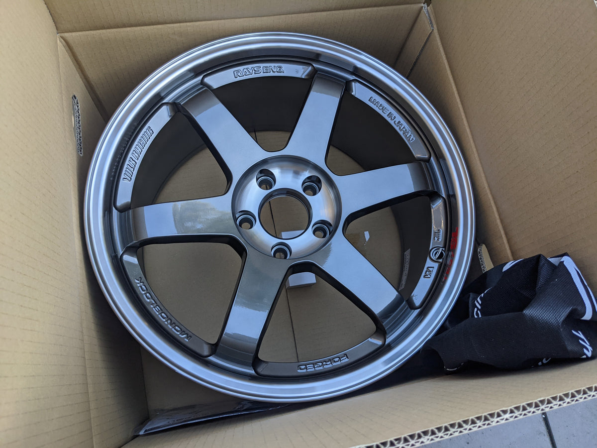 Brand New in Box Double (Pressed Graphite) Rays Engineering Volks Raci ...