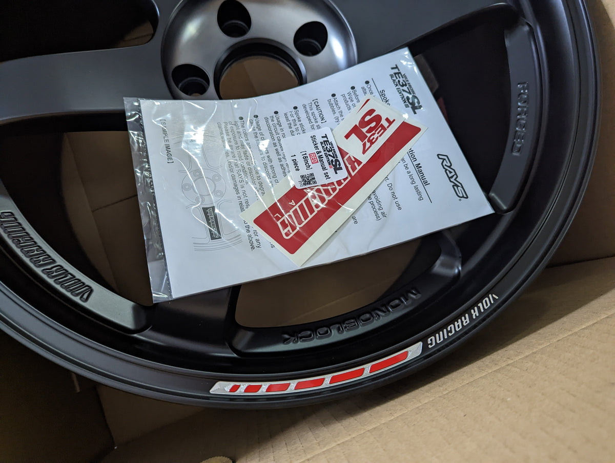Rays Volks Racing TE37 Black Edition Ill - 5x114.3 - 18x9.5 +21 ...