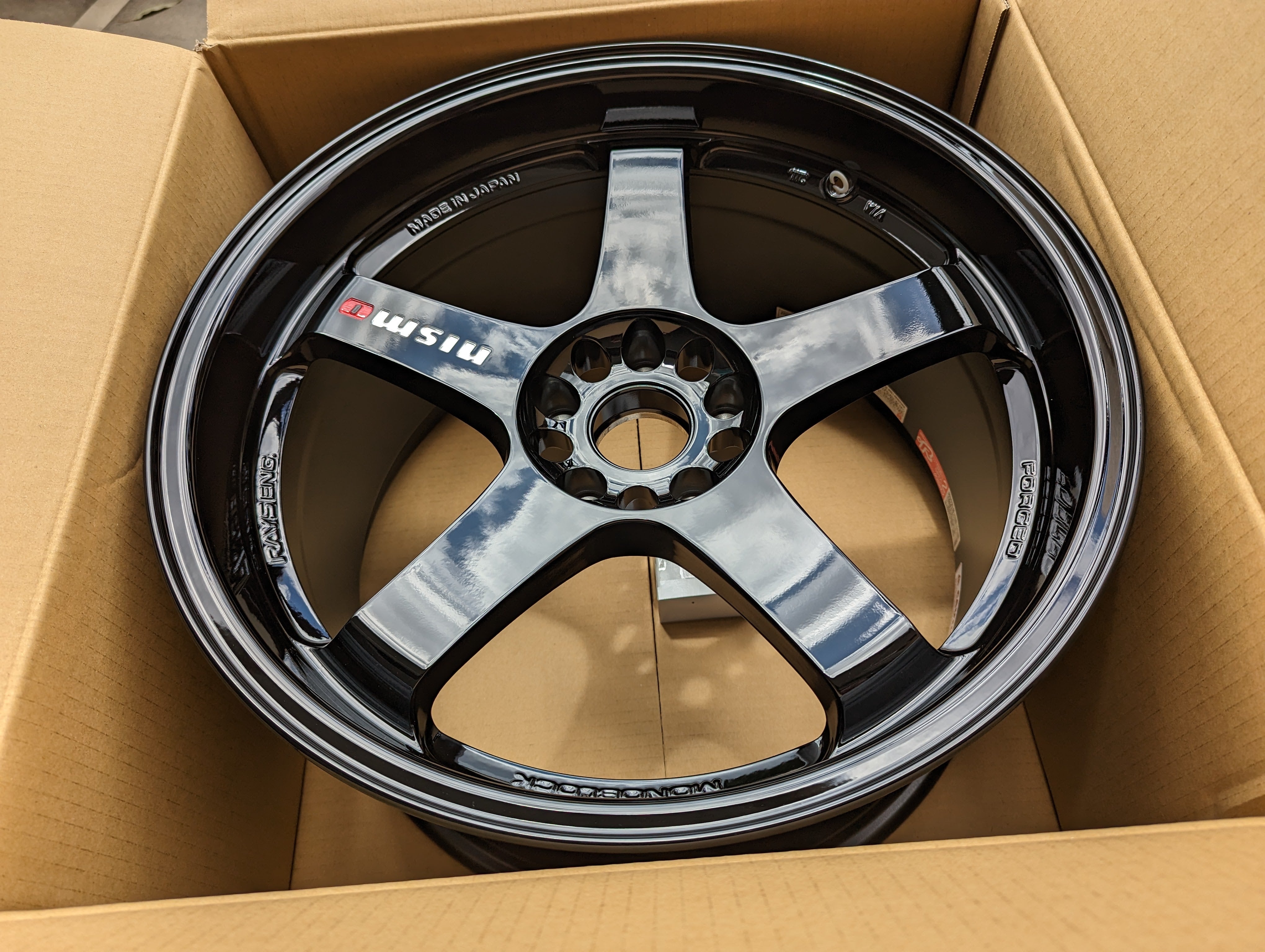 Nismo x Rays LMGT4 Wheels with Genuine Rays Center cap – Hausofwheels